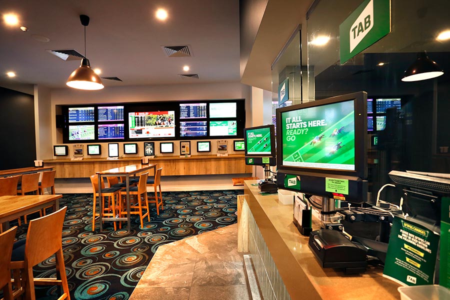 Gaming – Emerald Lakes Golf Club